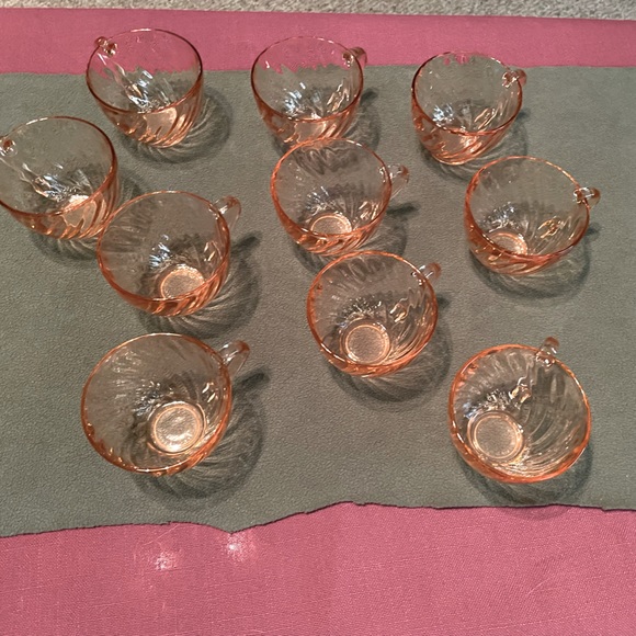 Arcoroc | Dining | Vintage Coffee Tea Cups By Arcoroc Rosaline Pink ...